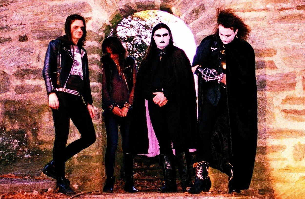 Devil Master w/ Final Gasp, Fuming Mouth, Wet Specimens, More ...