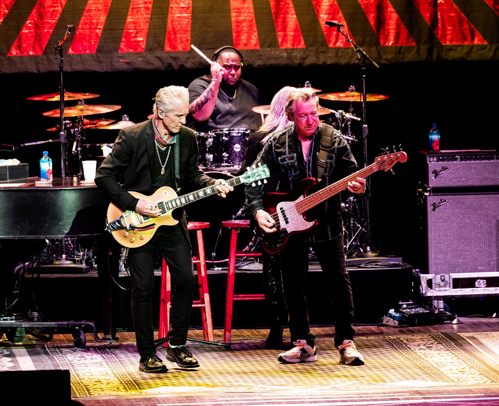 Pat Benatar & Neil Giraldo 5/21/25 Palace Theatre (Mark Kurtzner ...
