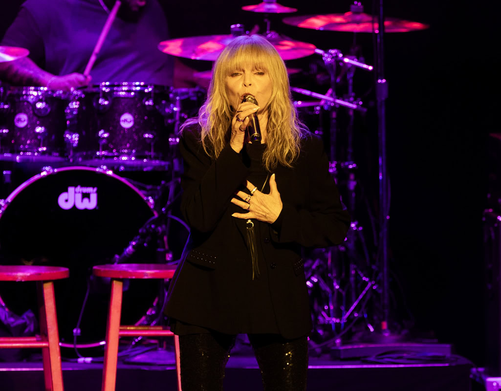 Pat Benatar & Neil Giraldo 5/21/25 Palace Theatre (Mark Kurtzner ...